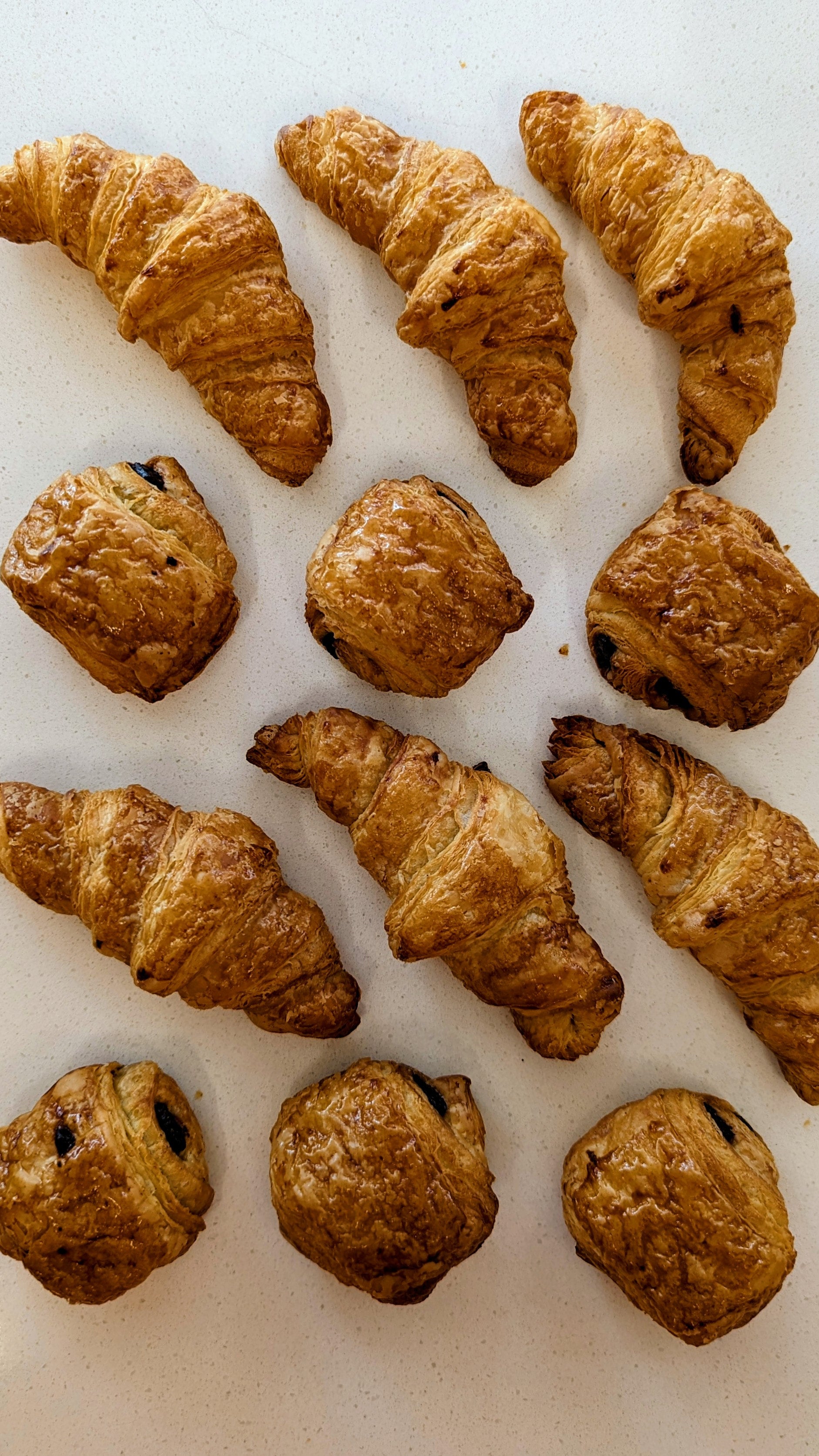 Mini croissants (15 units) | Escargot Bakery